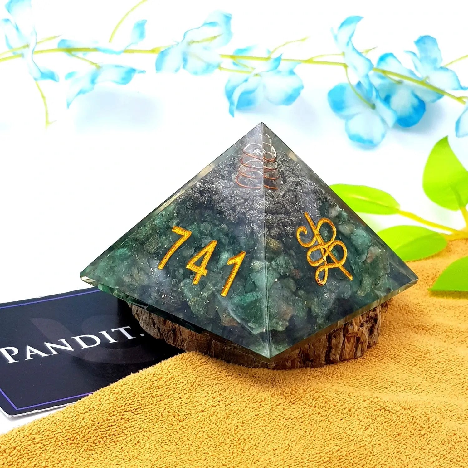 Green Aventurine Pyramid with Zibu Symbol — Pandit.com - Pandit.com
